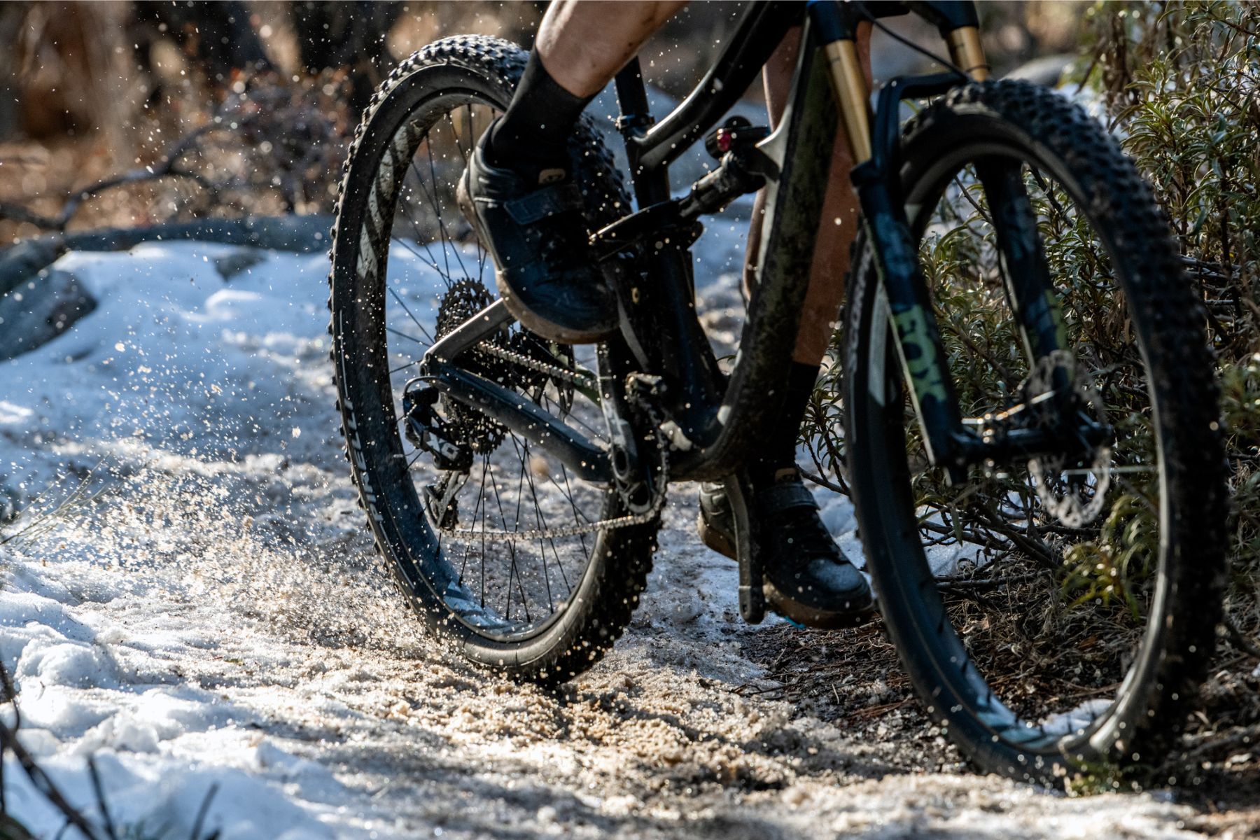 Riding your bike in winter snow and ice - how to stay upright ...