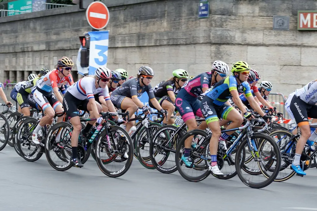 ASO and Velon trying to reshuffle road racing format with new 'pursuit ...