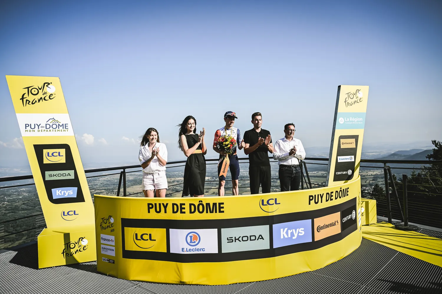 Tour de France Rest Day Recap: Vingegaard in yellow, Cav out | Cyclist