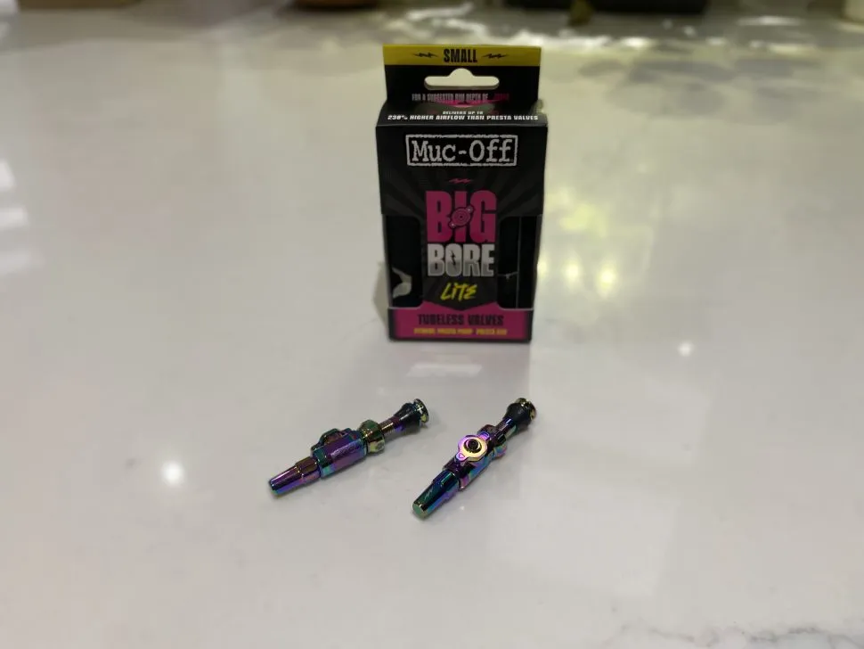 In the Drops: Muc-Off valves, bike ride first aid kit, new Africap bits ...