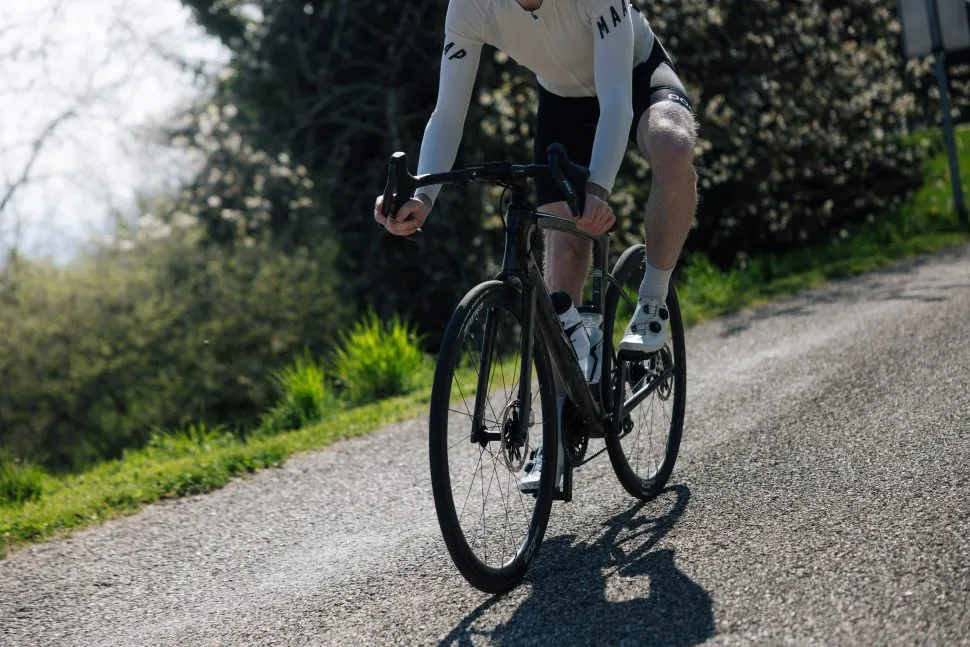 Zipp 202 NSW first ride impressions: More than just hill climb wheels ...